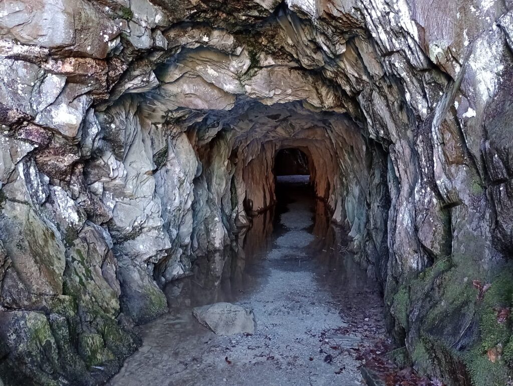 Cathedral Cave: Ultimate Walk Guide (Easy Route From Little Langdale)